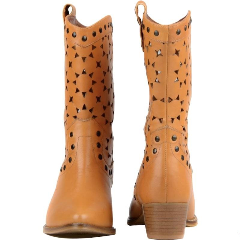 Botas Cowboy y Camperas Mujer | Western and Cowboy